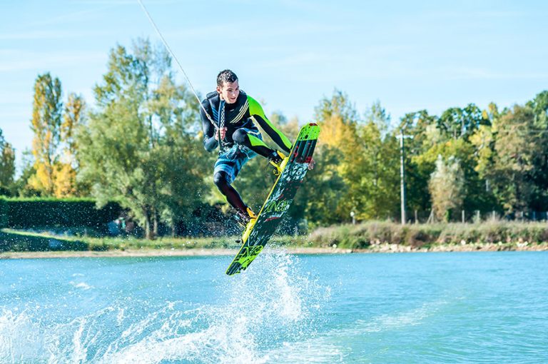 SKI NAUTIQUE - PLANET.SKI - école de ski nautique et de wakeboard
